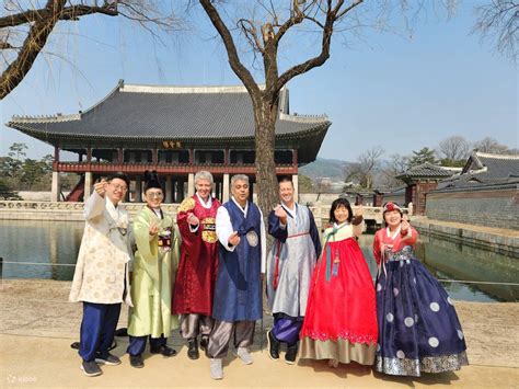 Seoul Hanbok And Craft Makgeolli Experience And Bukchon Hanok Village Tour Klook Singapore