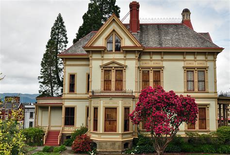 Astoria Mansion