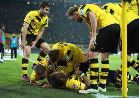 1000 Images About Bvb 09 On Pinterest Football Team Football And Borussia Dortmund