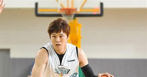 룰 변경·농구공 교체당황하지 않고~적응하라