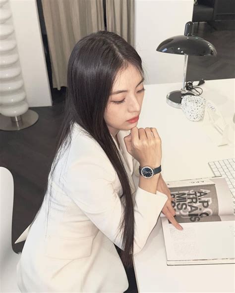 Khám Phá Vẻ đẹp Tuyệt Vời Của Chị Gái Ruột Jisoo Qua Bộ ảnh Hd Hiếm Có