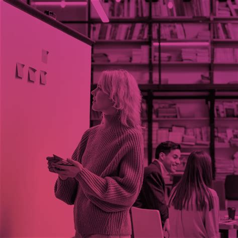 What Is Case Management In Salesforce — And How A Smart Knowledge Base Supercharges It