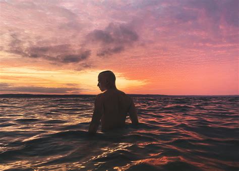 Look Back Reflection Photos Download The Best Free Look Back