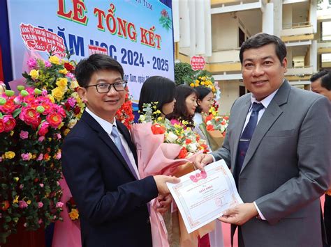 Trường THPT Kon Tum added a new photo. - Trường THPT Kon Tum