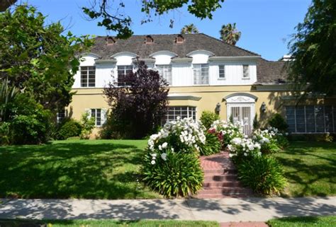 Exploring Synergetic Architecture The Fusion Of Matter And Spirit By