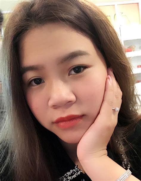 Gái xinh đột nhập tài khoản ngân hàng chiếm đoạt hàng trăm triệu