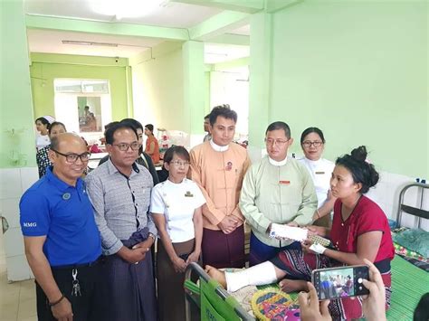 မြဝတီ ကော့ကရိတ် အာရှလမ်းမတွင် ယာဉ်တိမ်းမှောက်မှုကြောင့် ထိခိုက်ဒဏ်ရာရရှိသူများအား ပြည်ပ အလုပ