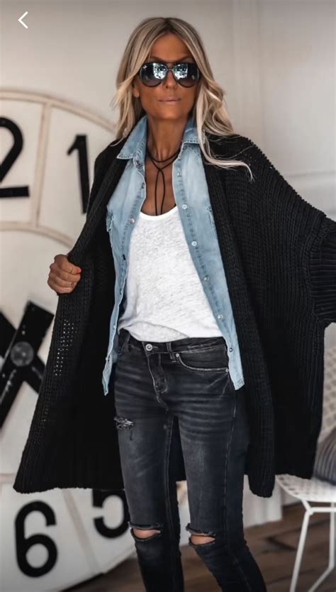Pin De Jennifer Sabino En Black Jean Looks Moda De Ropa Ropa De Moda