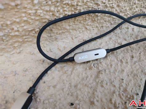 Featured Review AKG N60 Noise Cancelling On Ear Headphones