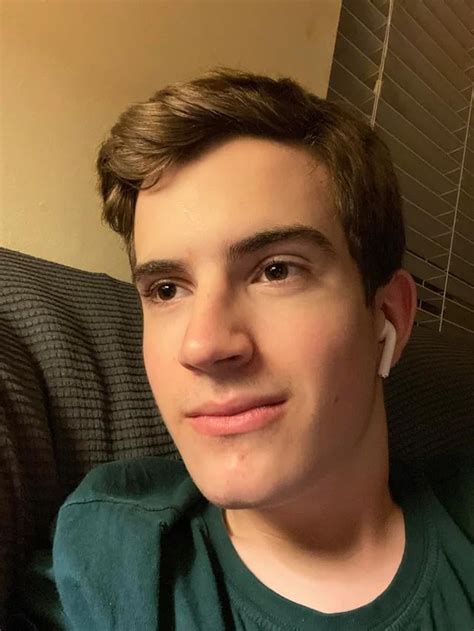 Hey Guys Im Back Tell Me I Wanna Know If Im Cute R Cuteguys