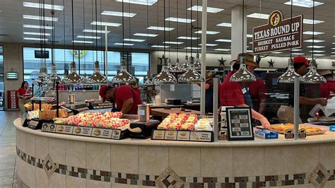 Worlds Biggest Buc Ees Celebrates Opening Day In Luling Texas