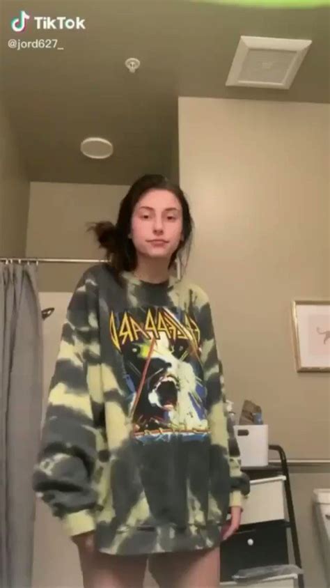 Mia Khalifa Fans On Twitter Rt Celeb Z Tiktok