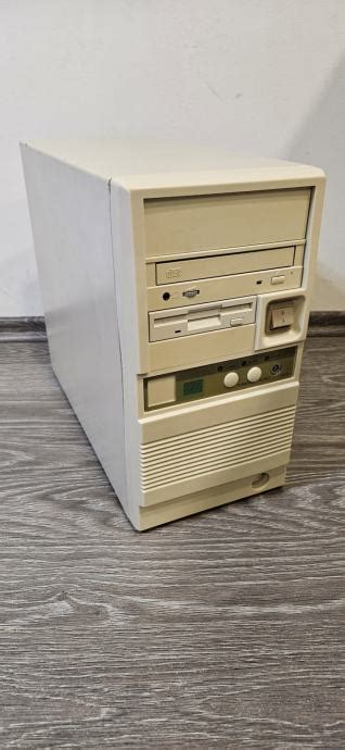 Vintage Retro Pc Intel Pentium 133mhz