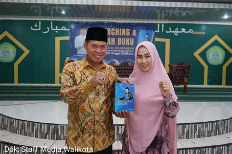 Dr Hidayatullah Luncurkan Buku Biografi Syafrudin Rekam Jejak Dalam
