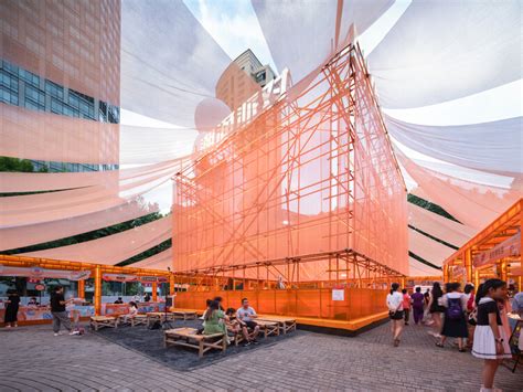 Ephemeral Architectures Engaging Communities Through Temporary