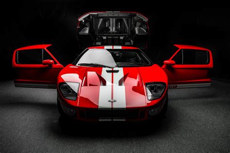 The Original Ford Gt American Muscle With A Mid Engine Twist