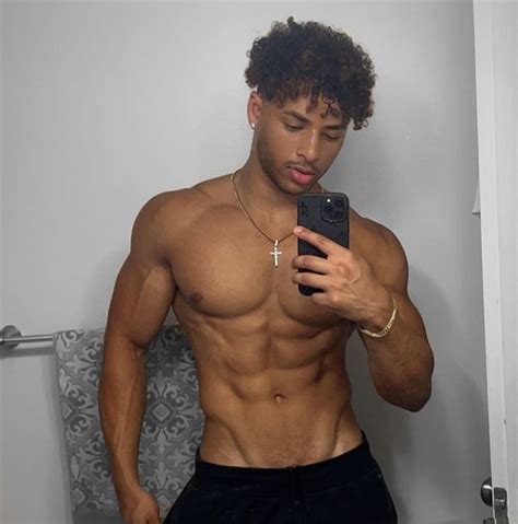 Pin By Brandon Hill On Fitness Goals Light Skin Men Hot Men Bodies