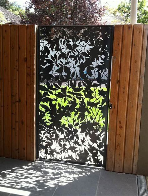 70 Brilliant Privacy Fence Ideas That Add Curb Appeal To Your Home