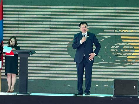 УИХ ын гишүүн Б Баттөмөр Төрийн дээд одон медаль гардууллаа