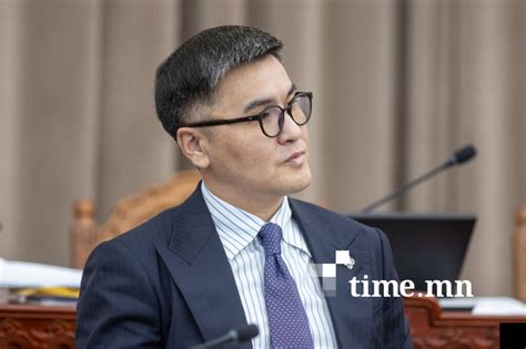 Ч Лодойсамбуу “Та нар унтаж бай Бид хуралдъя” гэж болохгүй Би үүний