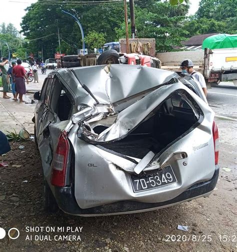 Dvb ပုသိမ်တွင် မီးသတ်ကားအရှိန်လွန်တိမ်းမှောက်ပြီး အိမ်စီးကားကို ဝင်တိုက်