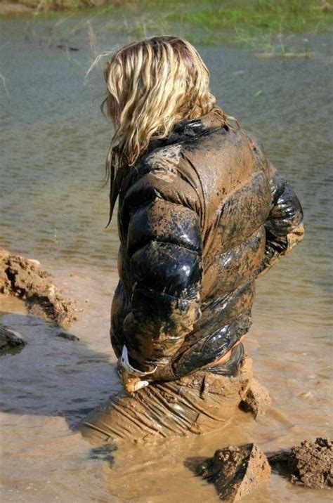 Pin By Tha‘24 On ダウンインマッドダウンジャケット Muddy Girl Puffer Jacket Outfit