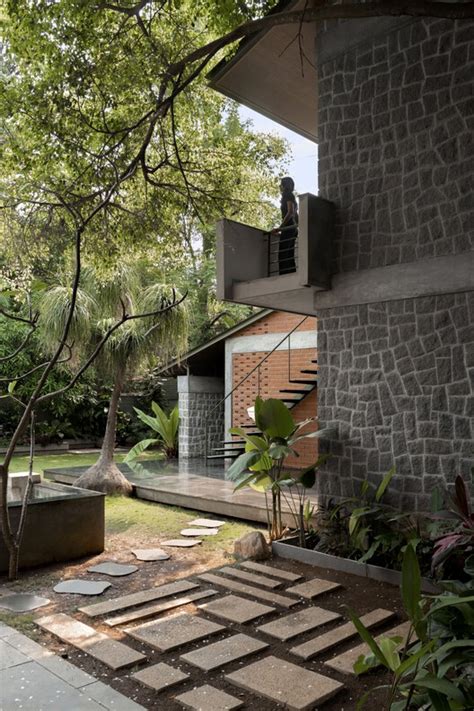 Backyard Pad Dev And Kaushik Architects Archdaily Colombia