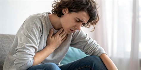 Smelling Salts For Anxiety Can They Really Help Or Are They Dangerous