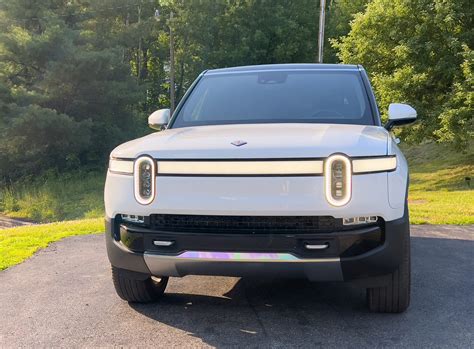 Rivians R1s An Electric Suv For Those With An Adventurous Lifestyle