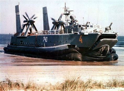 X2 Aist Class Lcac Hovercraft Kaspiysk Navy