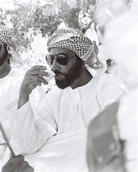 الشيخ زايد 🤍 Friendship Photos Quick Outfits Closer Quotes Movie