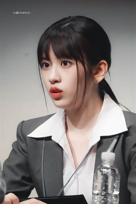 ɪ ᴀᴍ ᴍᴊ On Twitter Rt Zaijienantao924 230422 바보 강아지🫢 아이브 Ive 안유진 Anyujin 유진 Yujin