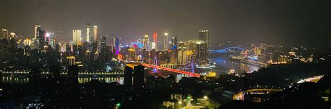 重庆 魔幻山城 8d立体魔幻、迷离、湿润、迷雾、市井、文艺、朋克、粗犷；摩登现代与市井烟火 重庆旅游攻略 马蜂窝