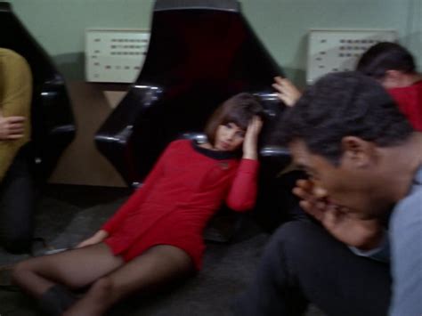 Star Trek 1 X 16 The Galileo Seven Phyllis Douglas As Yeoman Mears