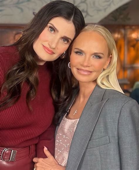 Idina Menzel Kristen Chenoweth