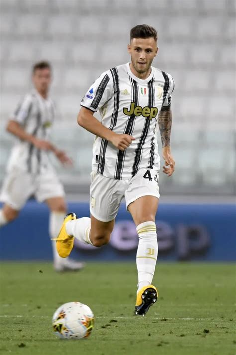 Giacomo Vrioni Là Ai Sự Nghiệp Của Tiền Đạo Xuất Sắc Người Ý