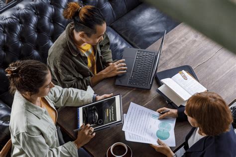 Laptop Lenovo ThinkPad X1 Terbaru Bawa Pengalaman PC AI Pricebook