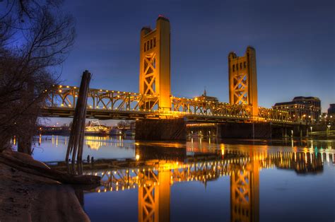 Tower Bridge Sacramento History