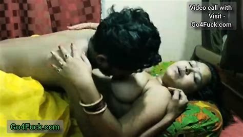 Yellow Saree Bhabhi Ki Chudai Kari Ghar Me Babefriend Ne