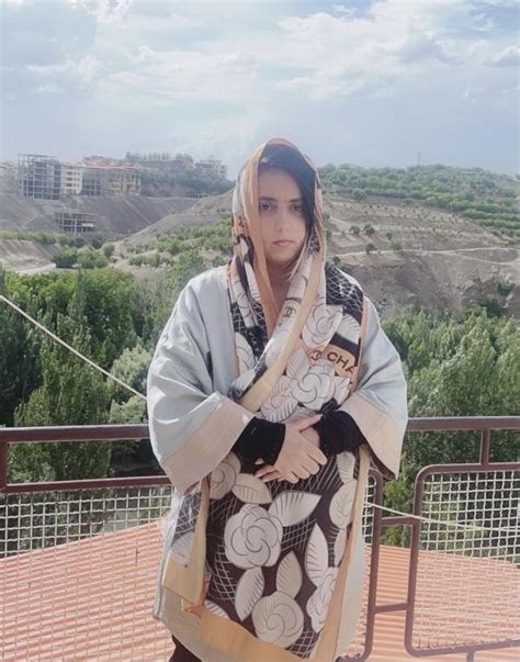 آرزو، 31 ساله از شهرکرد چهارمحال و بختیاری پروفایل کاربر در سایت