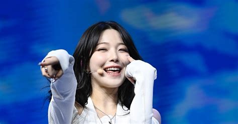 프로미스나인 백지헌 상큼발랄[엑s Hd포토]