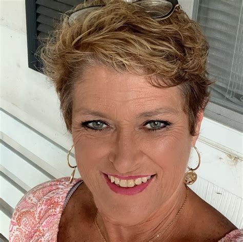 Robin Mattos Importslogistics And Purchasing Manager Sphere One Inc