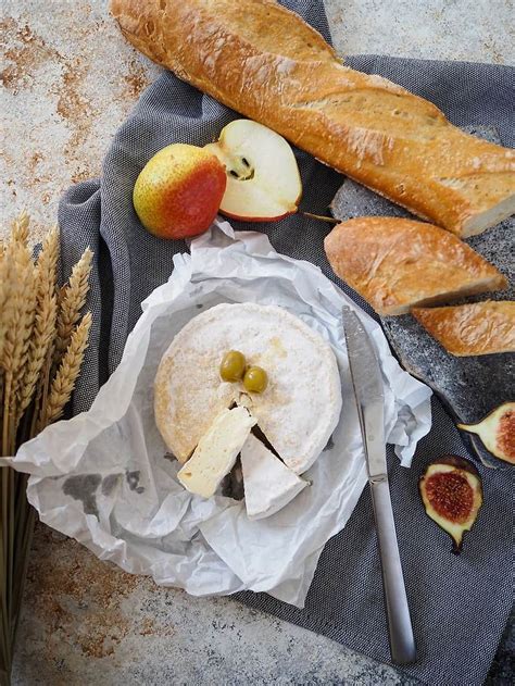 프랑스 노르망디의 카망베르 치즈의 역사와 디저트 활용법