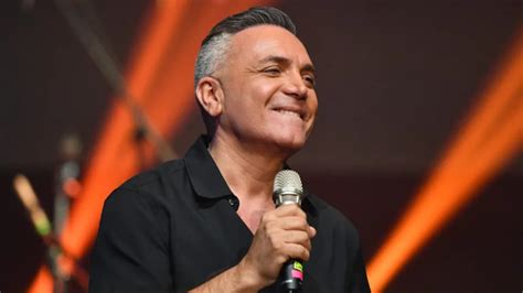 ¡estreno Oficial De Latin Swing Luis Jara Presentó Su Nuevo Disco
