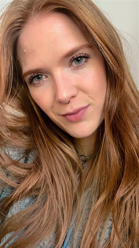 Hi 💜 R Redheadbeauties