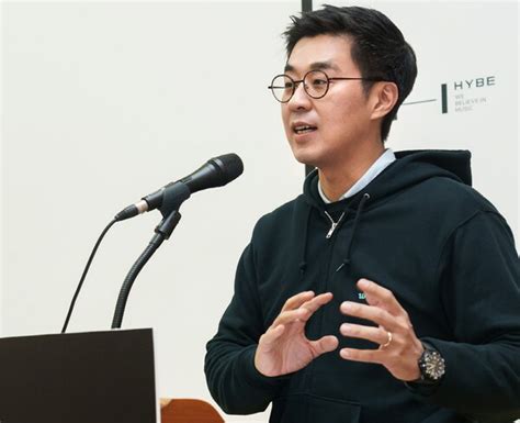 박지원 대표 하이브와 철학 유사한 ‘플린트 사고 싶었다”