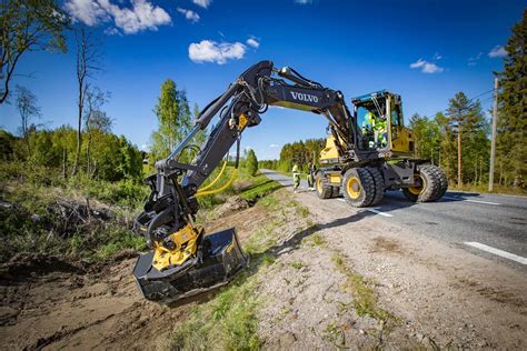 Engcon Strengthens Japanese Presence With Wholly Owned Branded Branch The Heavyquip Magazine