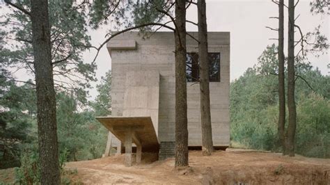 Ludwig Godefroy Creates Brutalist Cube Shaped Home In Mexico