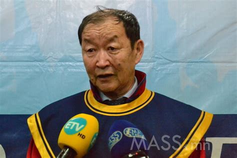 Хүмүүнлэгийн ухааны их сургуулийн докторууд дипломоо гардлаа