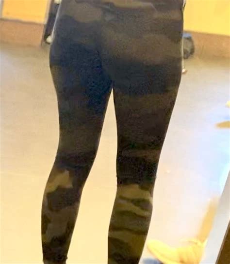 Camo Leggings Hottie Pic